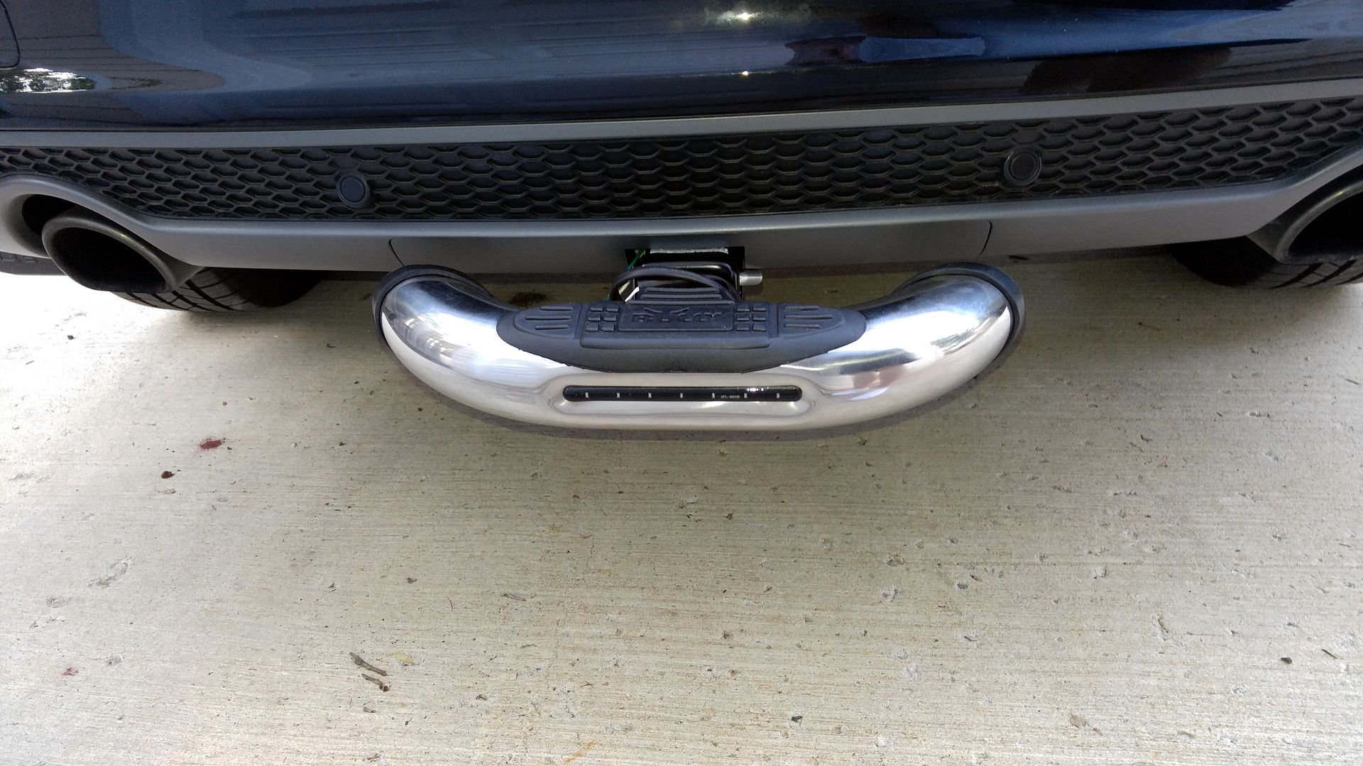 Audi q5 hidden swivel tow bar store